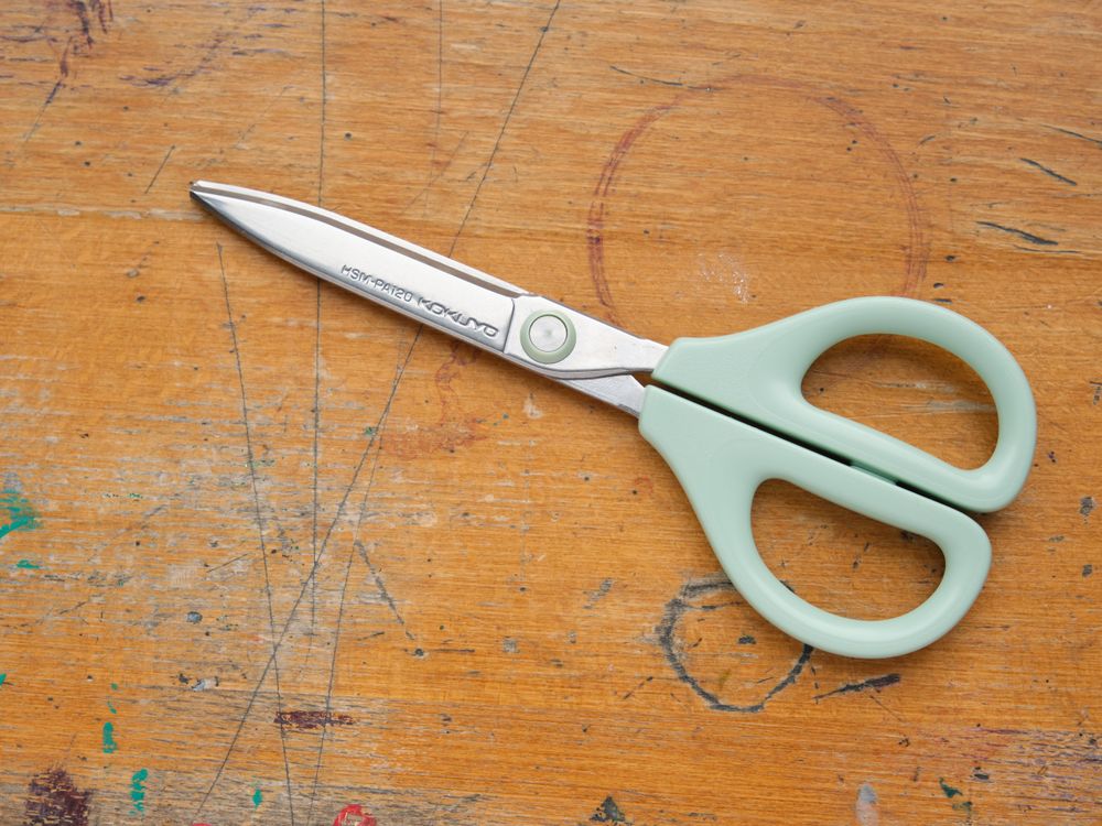 Kokuyo Scissors SAXA Slim - Light Green – Wonder Pens