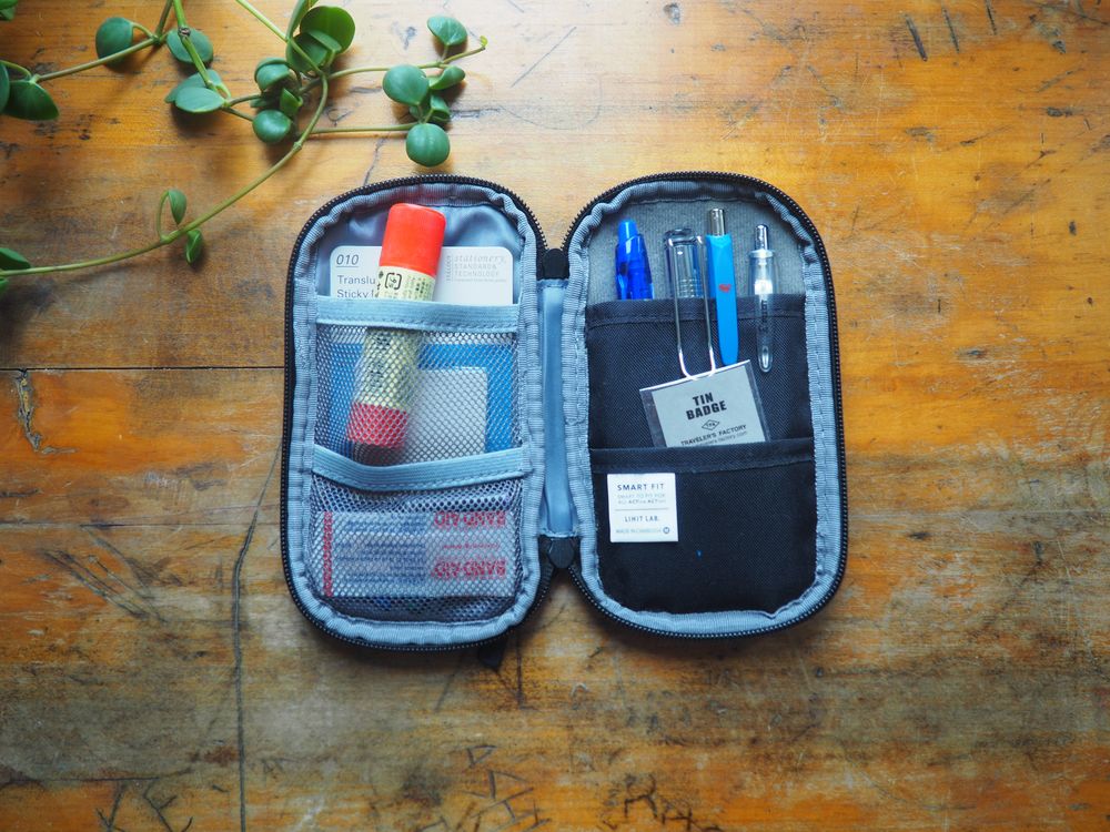 Lihit Lab - Compact Pen Case Smart Fit - Navy (A-7687-11) – Wonder Pens