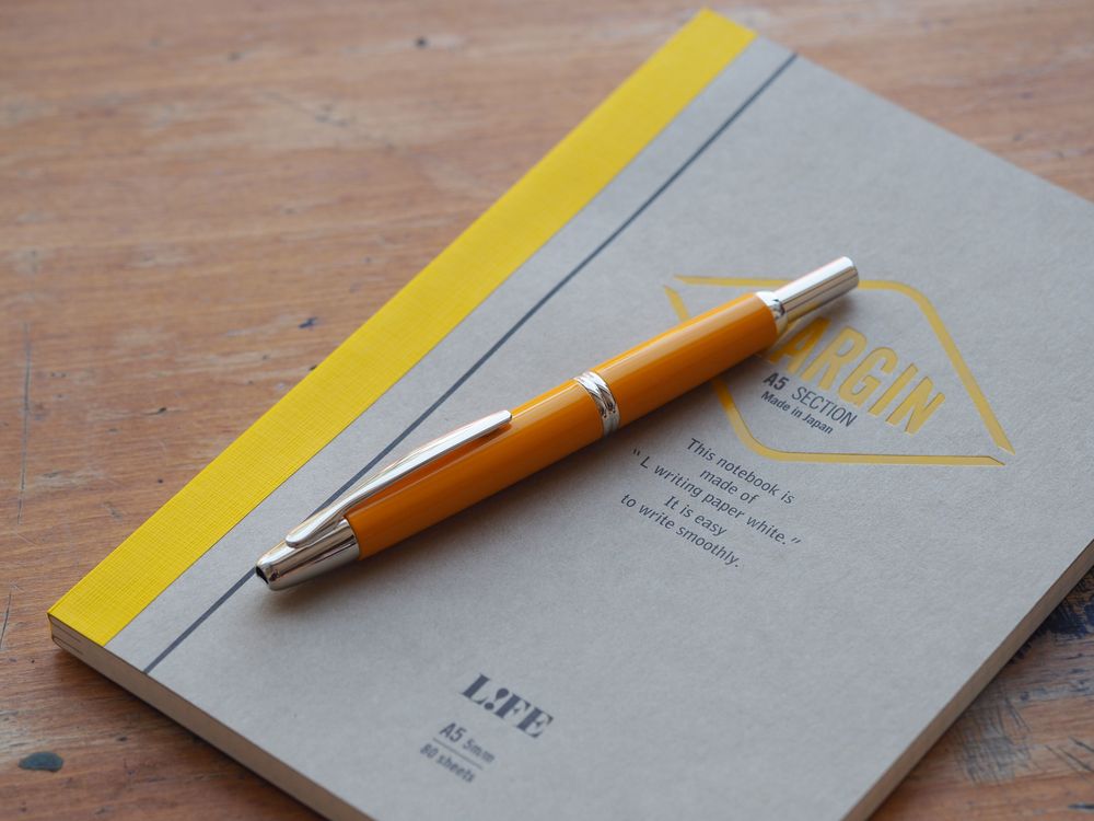 Pilot Vanishing Point Fountain Pen - Deep Yellow with Rhodium Trim ...